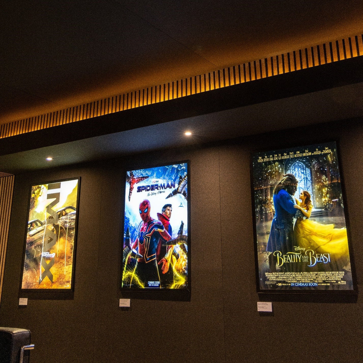 How Movie Poster Light Boxes Work | Display Guide | Art of the Movies